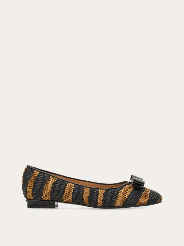 FERRAGAMO Varina Ballerina Flat - Black