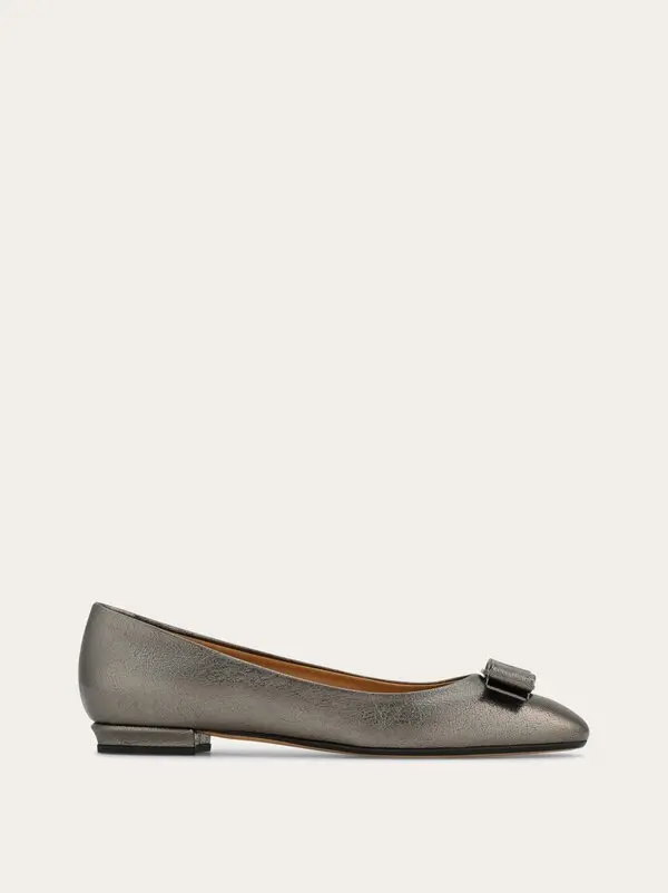 FERRAGAMO Varina Ballet Flat - Grey