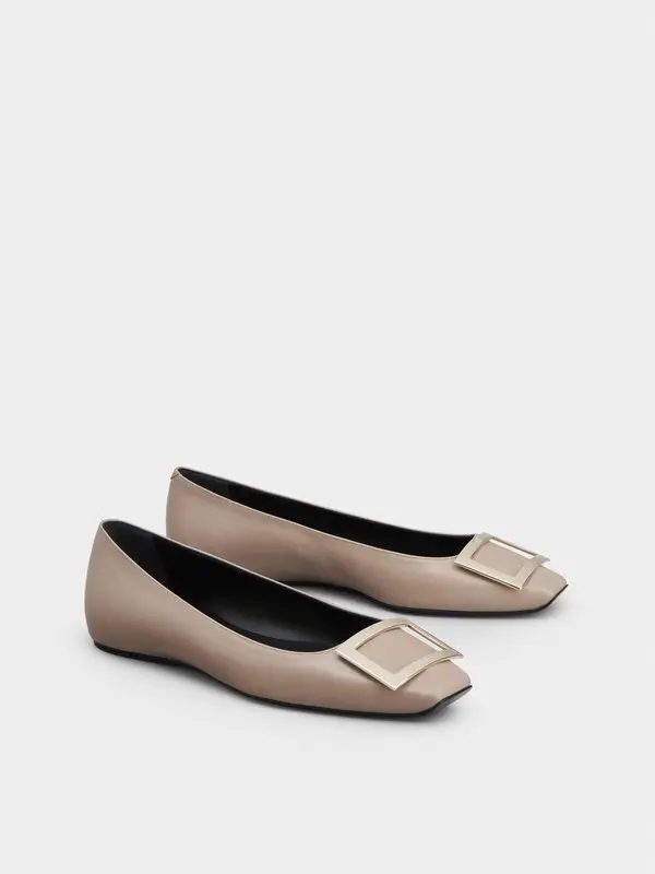 ROGER VIVIER Trompette Ballerinas In Leather With Metal Buckle - Beige
