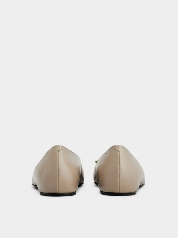 ROGER VIVIER Trompette Ballerinas In Leather With Metal Buckle - Beige