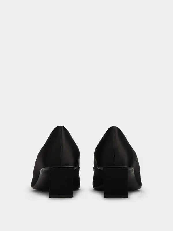 ROGER VIVIER Belle Vivier Pumps In Satin With Crystal Buckle