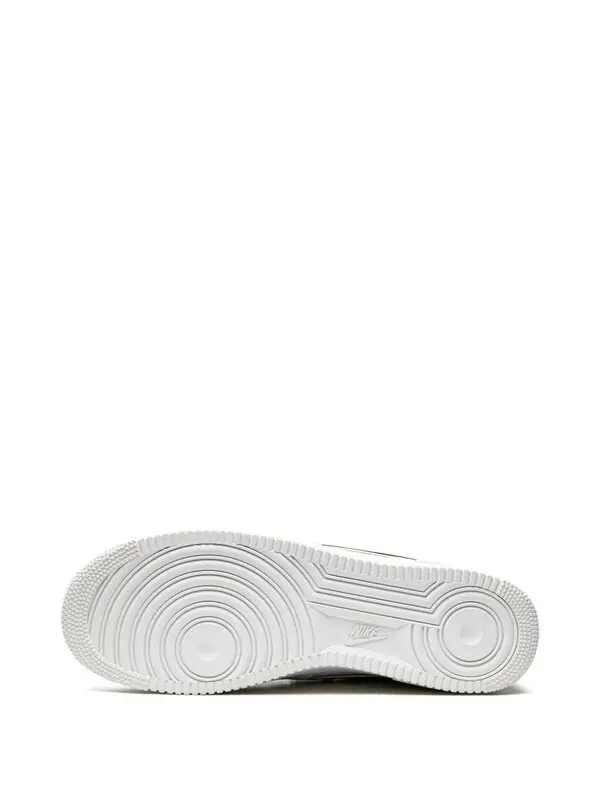 Nike Air Force 1 '07 Lv8 Double Swoosh Sneakers - White