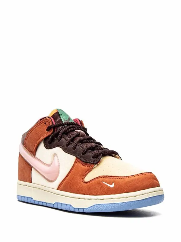 Nike X Social Status Dunk Mid Sneakers - Neutrals