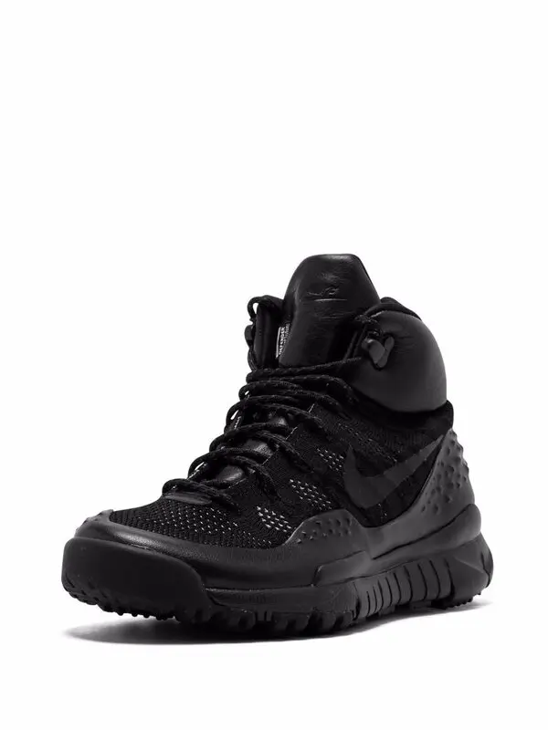 Nike Lupinek Flyknit Sneakers - Black