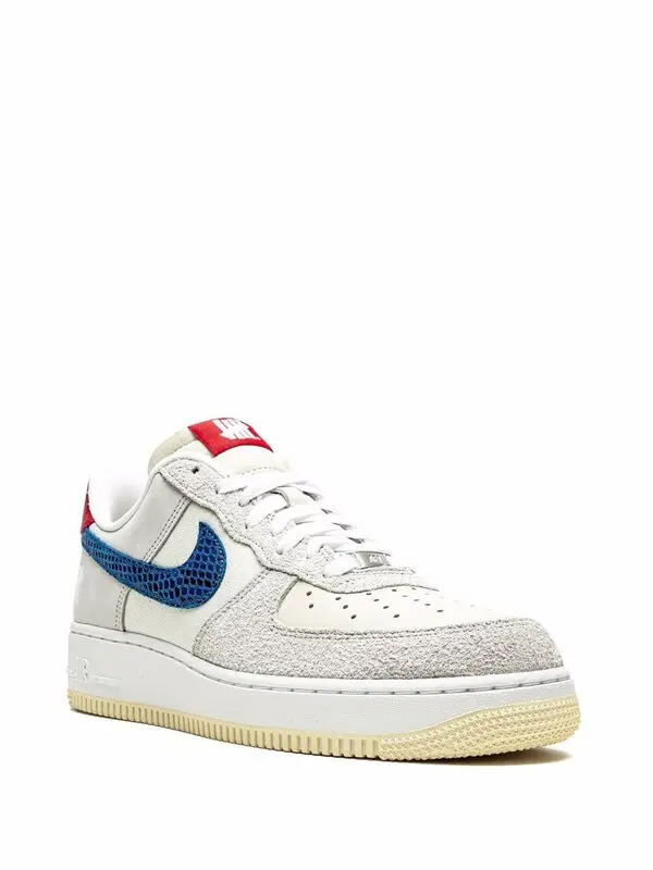 Nike X Undefeated Air Force 1 Low On It Sneakers - White