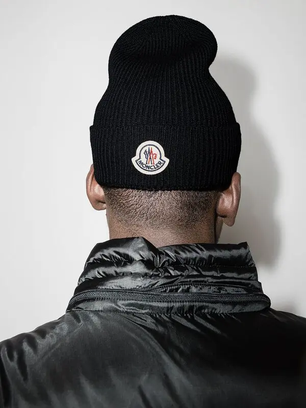Moncler Logo-Patch Knitted Beanie - Black | Editorialist