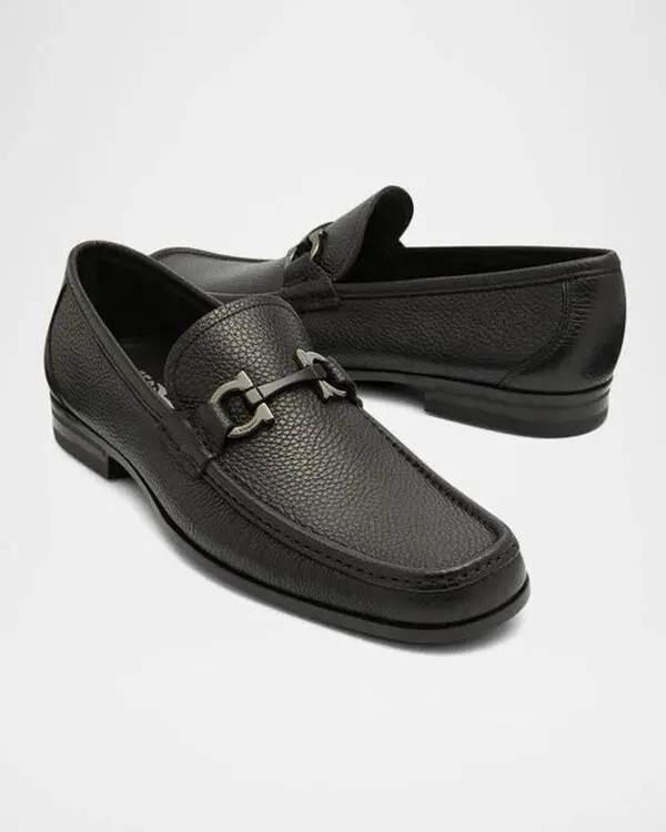 FERRAGAMO Grandioso Grained Calfskin Gancini Loafer - Nero