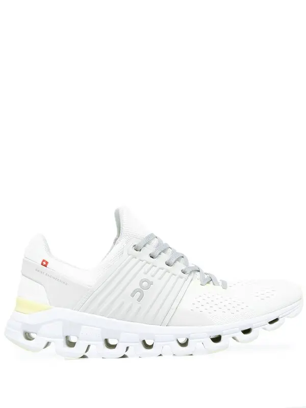 On Cloudswift Low Top Sneakers - White