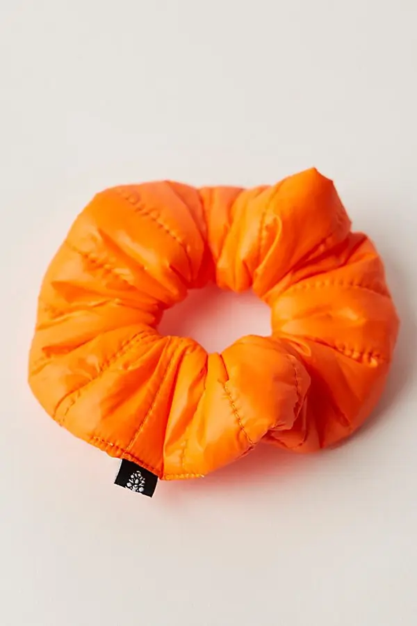Free People Sports Puffer Scrunchie - Orange
