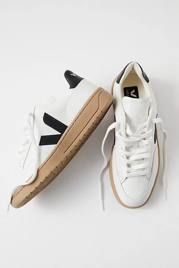 VEJA V-12 Sneakers - Extra White/black Dune