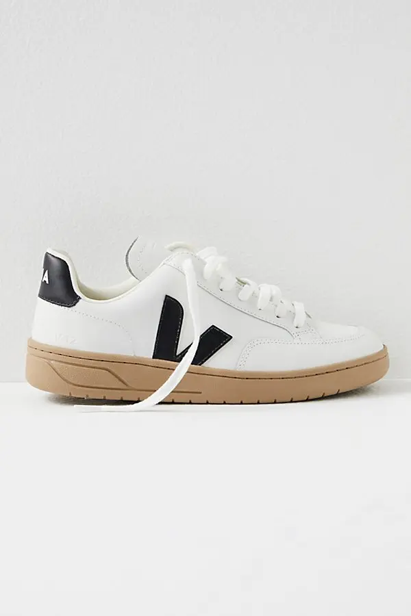 VEJA V-12 Sneakers - Extra White/black Dune