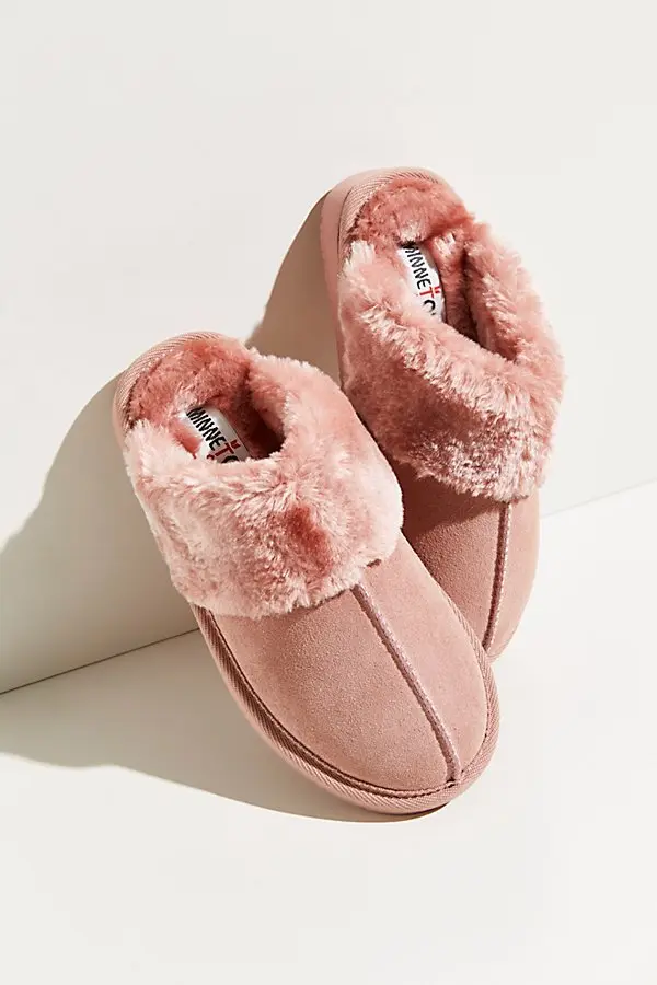 Minnetonka Suede Slippers - Blush