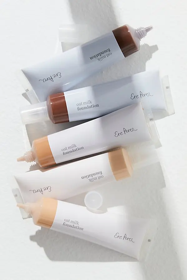 ERE PEREZ Oat Milk Foundation - Brew