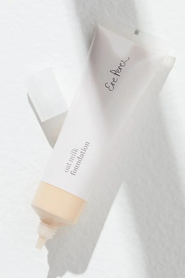 ERE PEREZ Oat Milk Foundation - Nougat