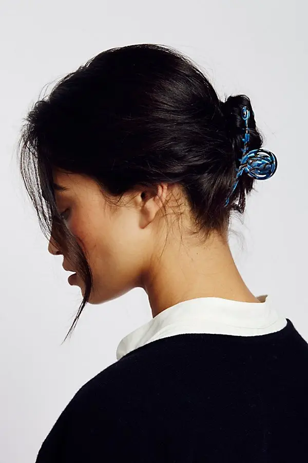 MEDUSA'S HEIRLOOMS Fine Hair Claw - Deep Ocean Blue