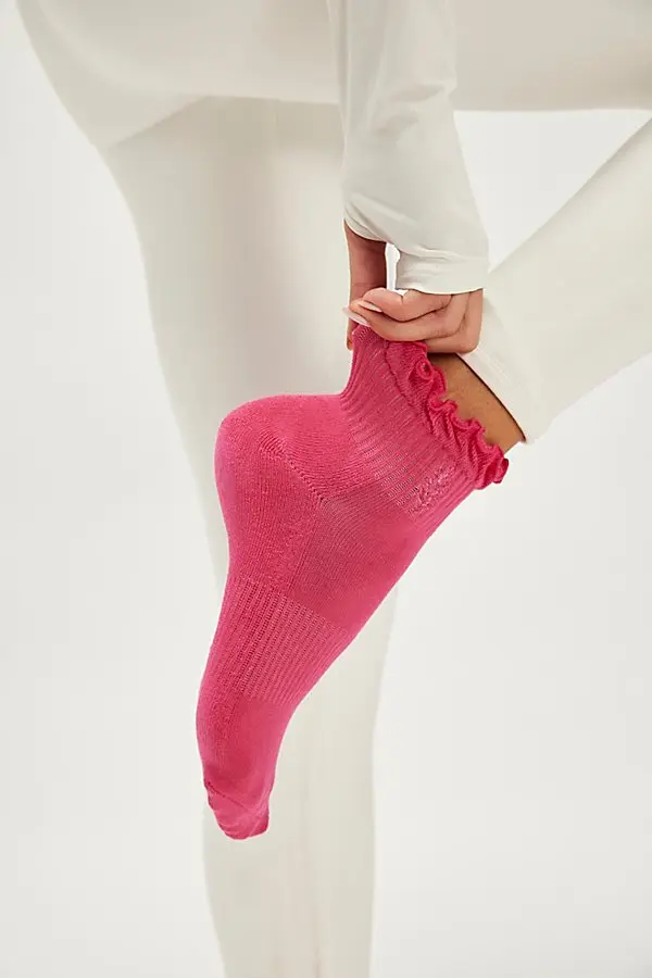 Free People Classic Ruffle Ankle Socks - Fuchsia Flirt
