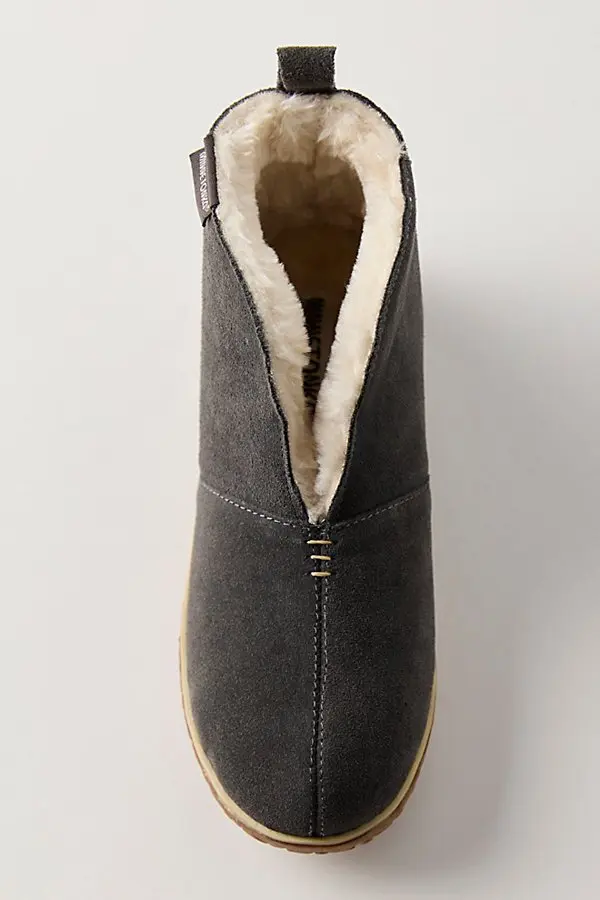Minnetonka Tucson Suede Slippers - Charcoal