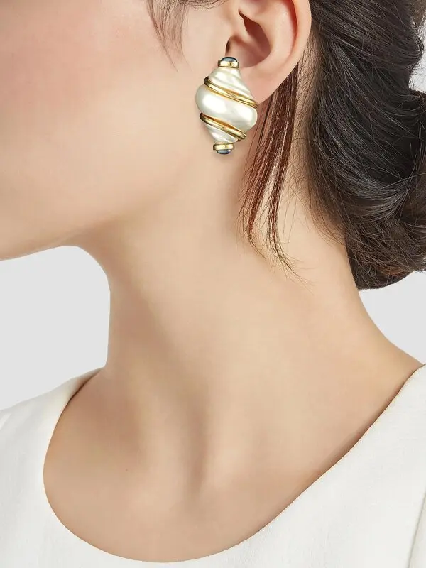KENNETH JAY LANE Shell Clip-on Earrings