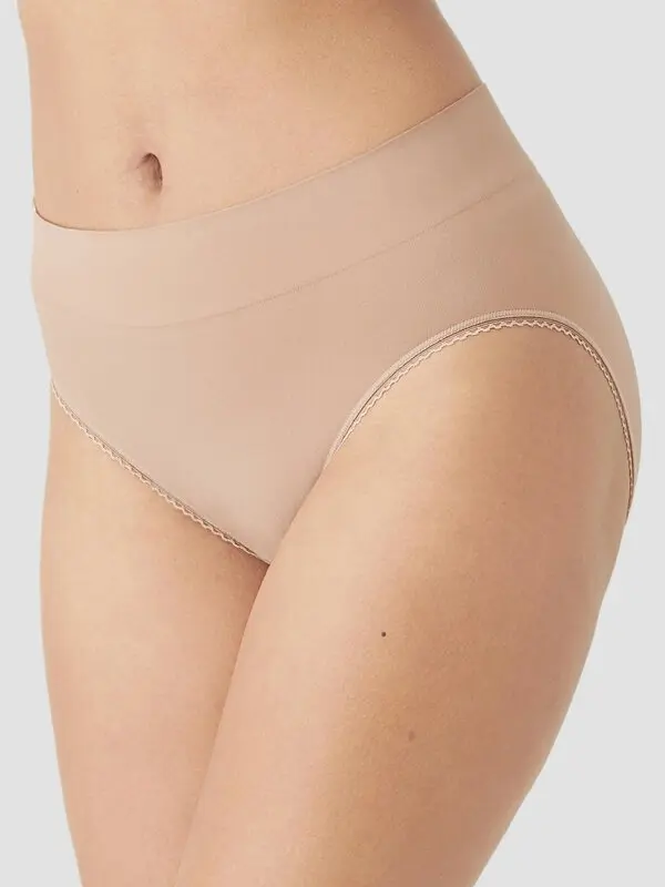 Wacoal Feeling Flexible Hi-cut Brief