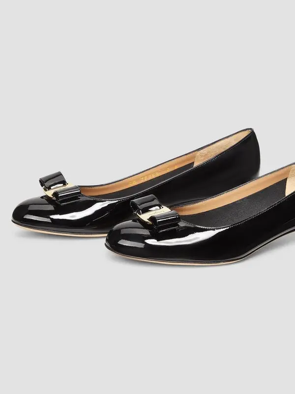 FERRAGAMO Vara 45mm Patent Leather Pumps - Black