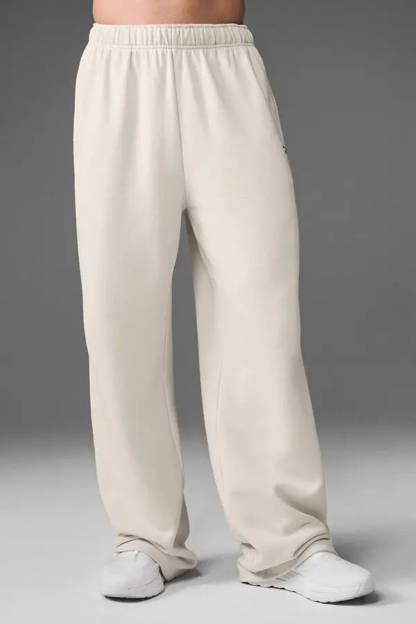 Alo Yoga Accolade Straight Leg Sweatpant - Bone