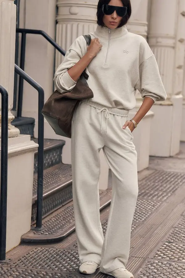 Alo Yoga Accolade Straight Leg Sweatpant - Oatmeal Heather