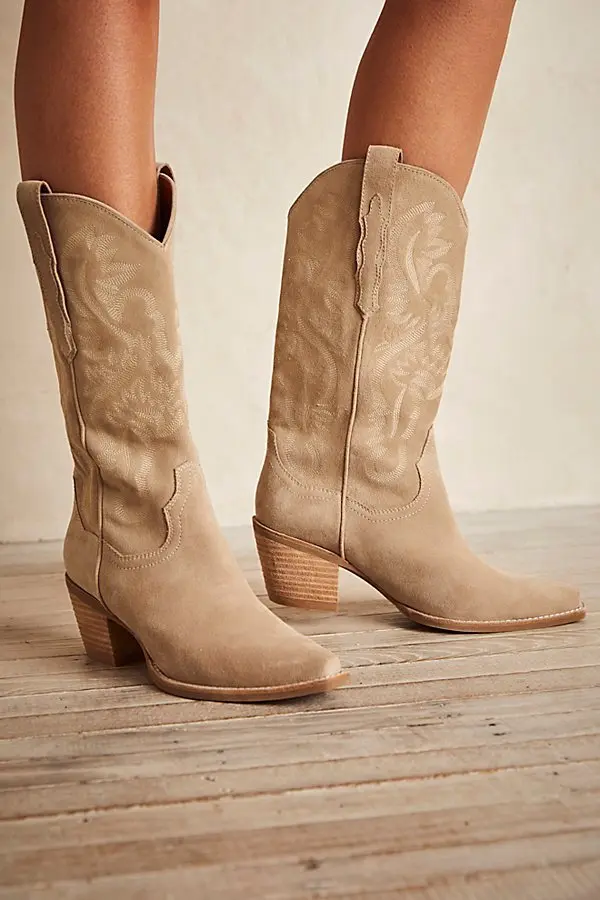 Jeffrey Campbell Dagget Western Boots - Sand Suede