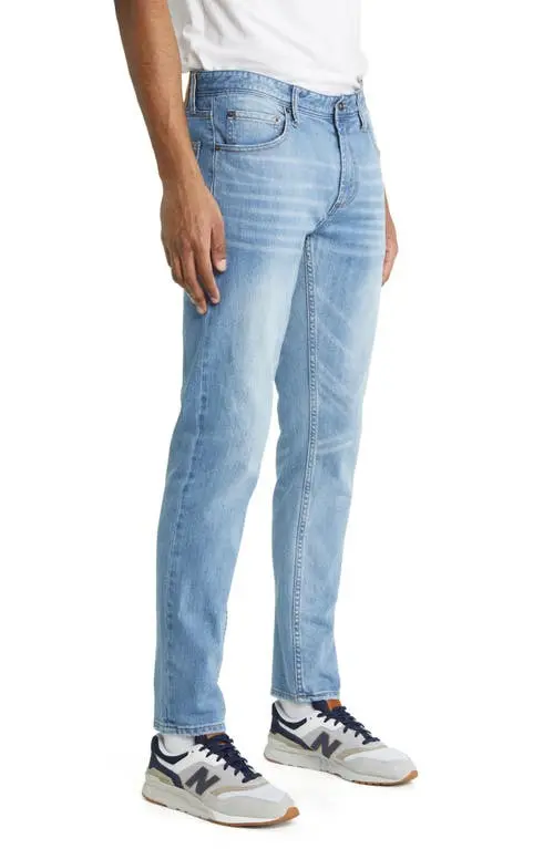 THE NORMAL BRAND Classic Comfort Jeans - Light Wash