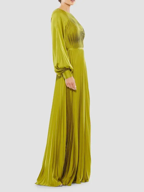 Mac Duggal Ieena Pleated A-line Chiffon Gown - Apple Green