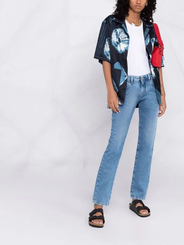 DIESEL® 2002 09c16 Straight-leg Jeans
