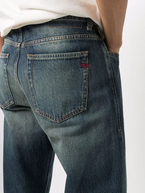 DIESEL® D-viker Straight-leg Jeans