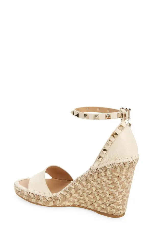 Valentino Garavani Rockstud Espadrille Wedge Sandal - Ivory