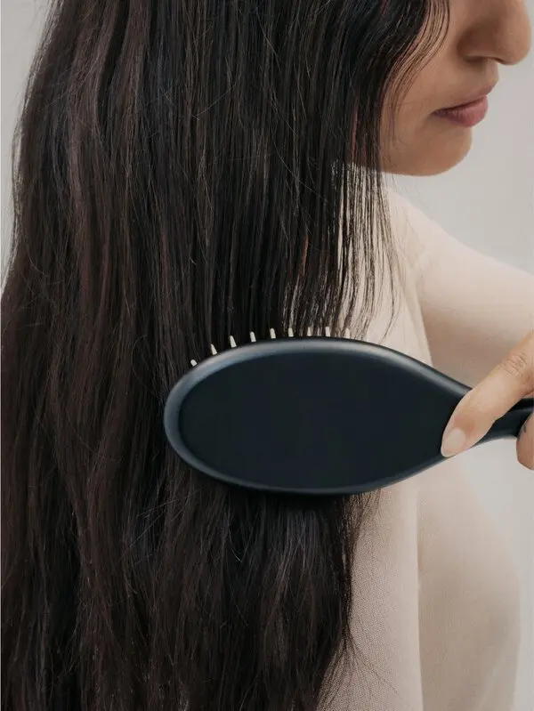 CROWN AFFAIR The Brush No. 002 - Black