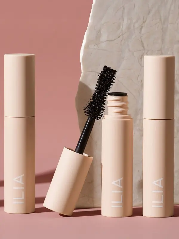 ILIA Fullest Volumizing Mascara - Black