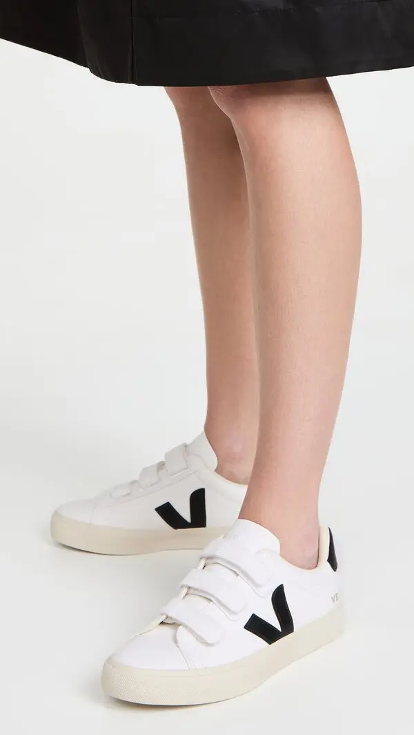 VEJA Recife Logo Sneakers - Extra White/black