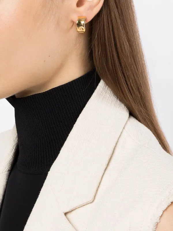 DOWER & HALL Wide Waterfall Huggie Earrings - Gold