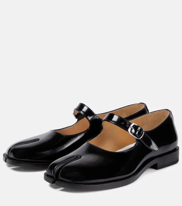 MAISON MARGIELA Tabi Patent Leather Mary Jane Flats - Black