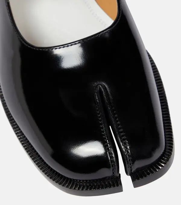 MAISON MARGIELA Tabi Patent Leather Mary Jane Flats - Black