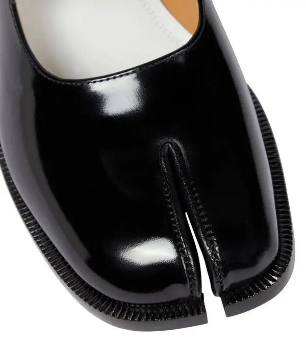 MAISON MARGIELA Tabi Patent Leather Mary Jane Flats - Black