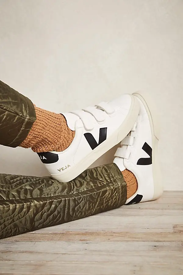 VEJA Recife Sneakers - Extra White/black