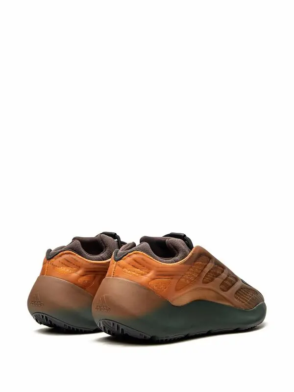 ADIDAS X YEEZY 700 V3 Sneakers - Brown