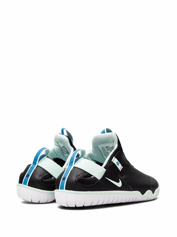 Nike Zoom Pulse Sneakers