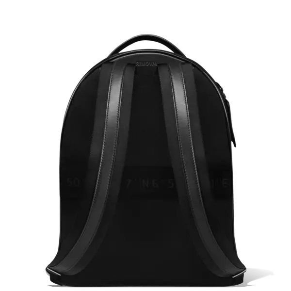 【美品】RIMOWA Never Stillバックパック Medium Never Still Backpack - Lightweight and Medium-size Backpack in