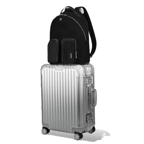【美品】RIMOWA Never Stillバックパック Medium Rimowa Never Still Canvas Backpack Medium - Black | Editorialist