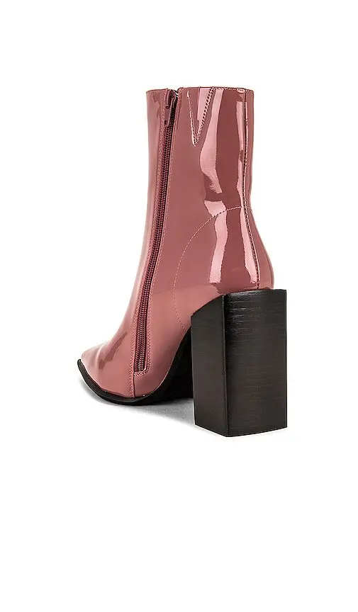 Jeffrey Campbell La Siren Bootie In Mauve