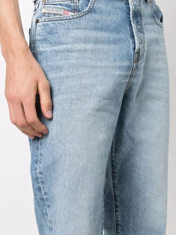 DIESEL® D-viker Straight-leg Jeans