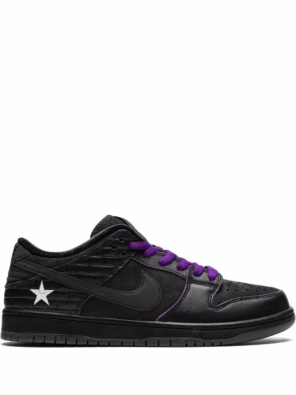 Nike X Familia Sb Dunk Low First Avenue Sneakers - Black