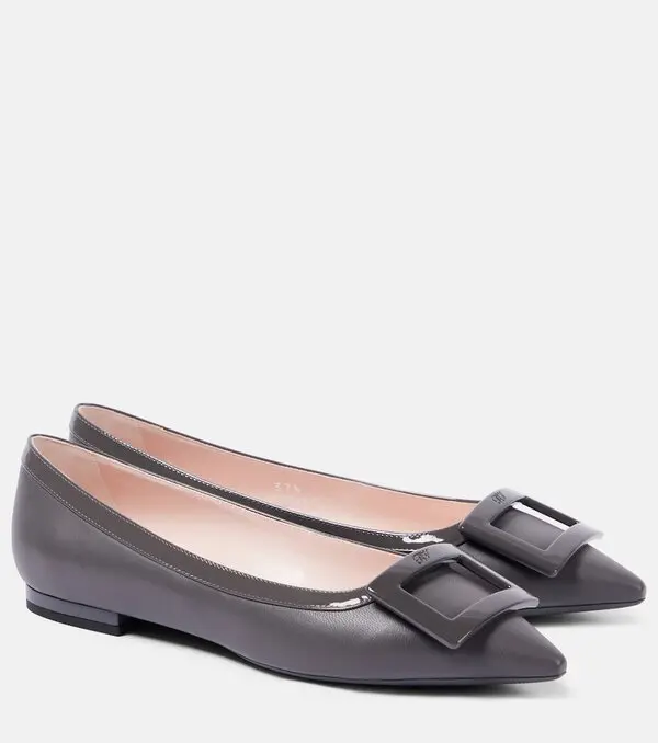 ROGER VIVIER Gommettine Leather Ballet Flats - Brown