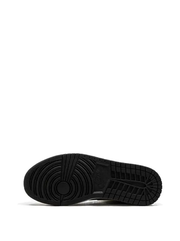 JORDAN 1 Mid Reverse New Love Sneakers