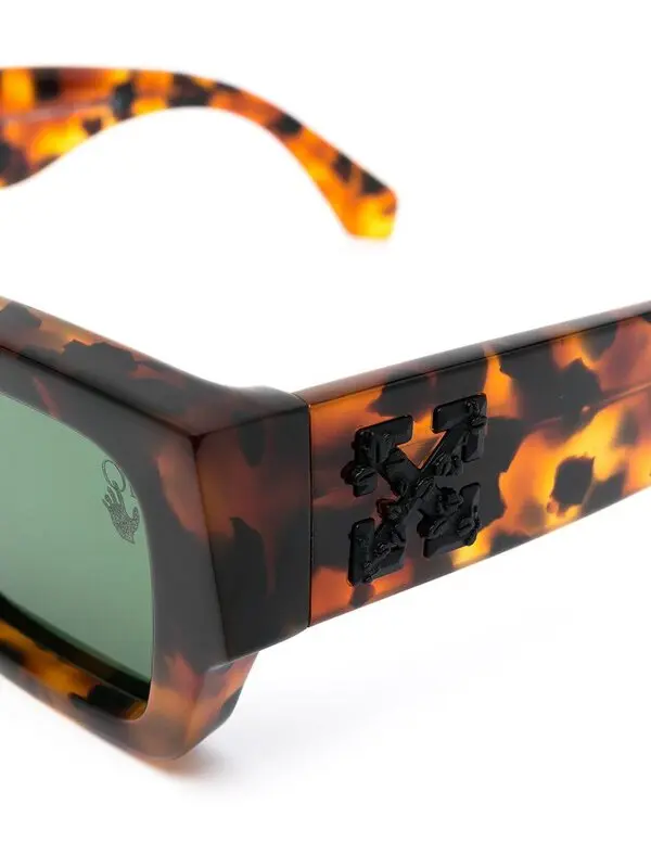 off-White Mari Sunglasses 【公式通販】